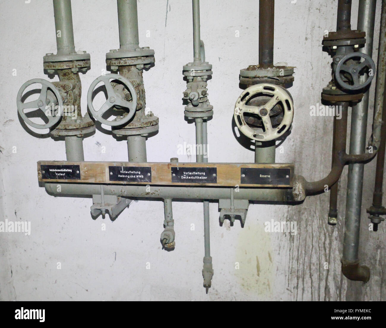 Old system hi-res stock photography and images - Alamy