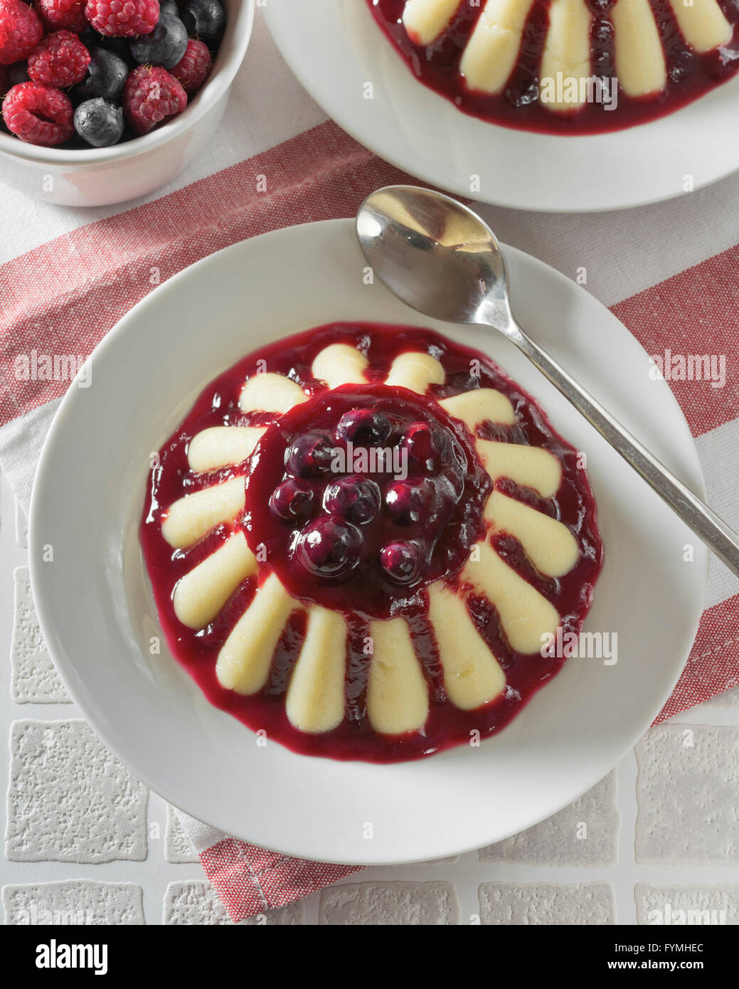 Griesmeelpudding hi-res stock photography and images - Alamy
