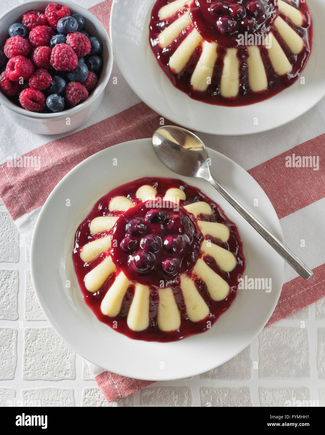 Griesmeelpudding. Dutch semolina dessert. Holland Food Stock Photo - Alamy