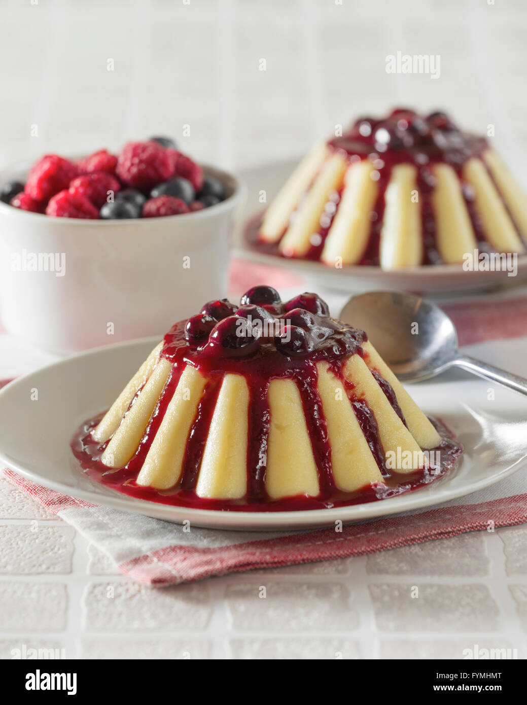 Griesmeelpudding. Dutch semolina dessert. Holland Food Stock Photo - Alamy