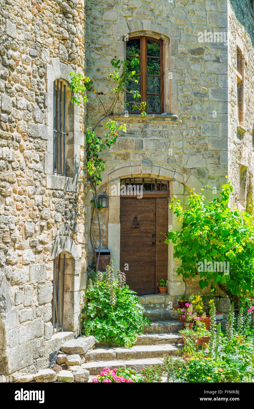 Oppede medieval village hi-res stock photography and images - Alamy