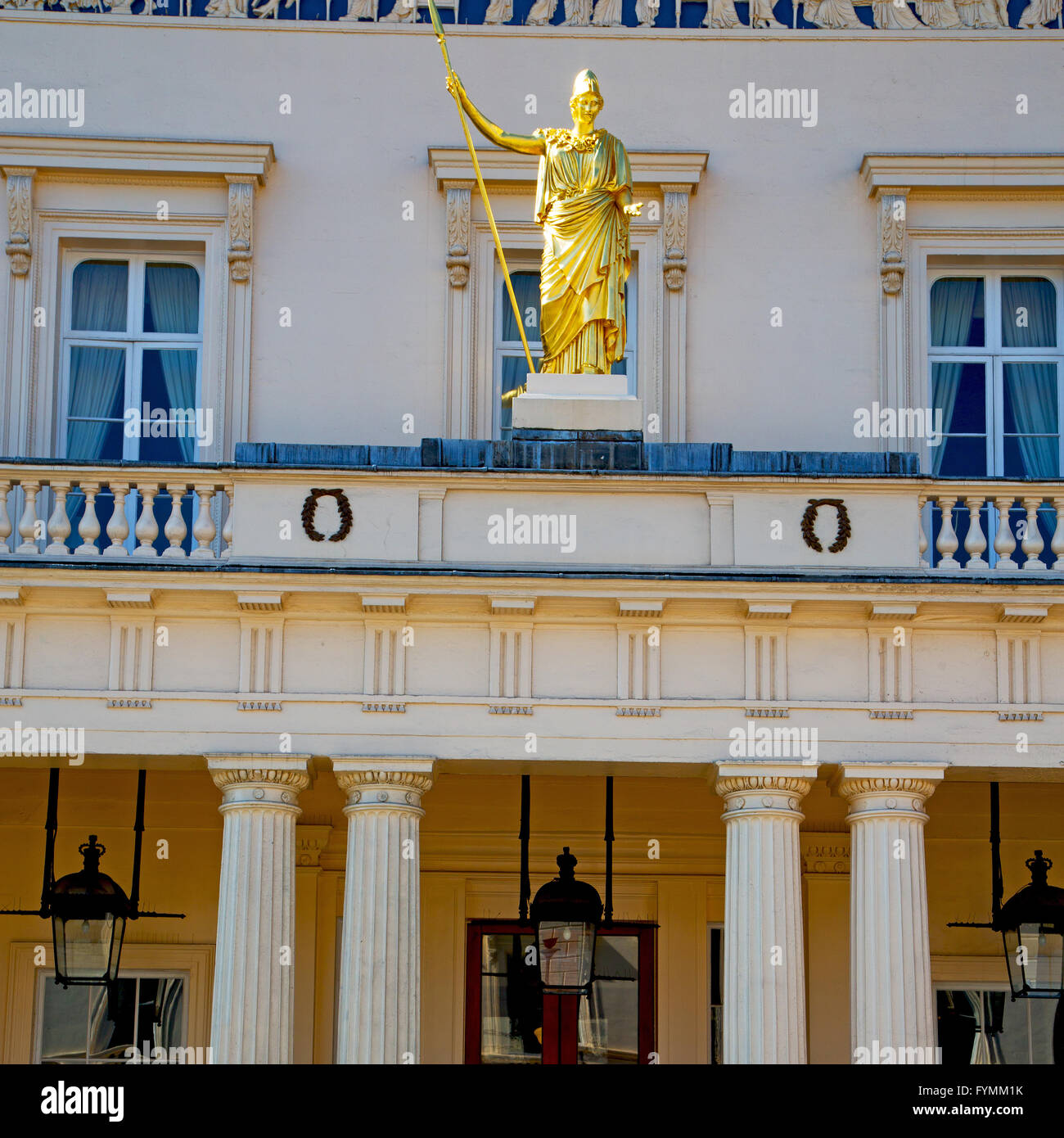 historic marble and statue in old city of london england Stock Photo ...