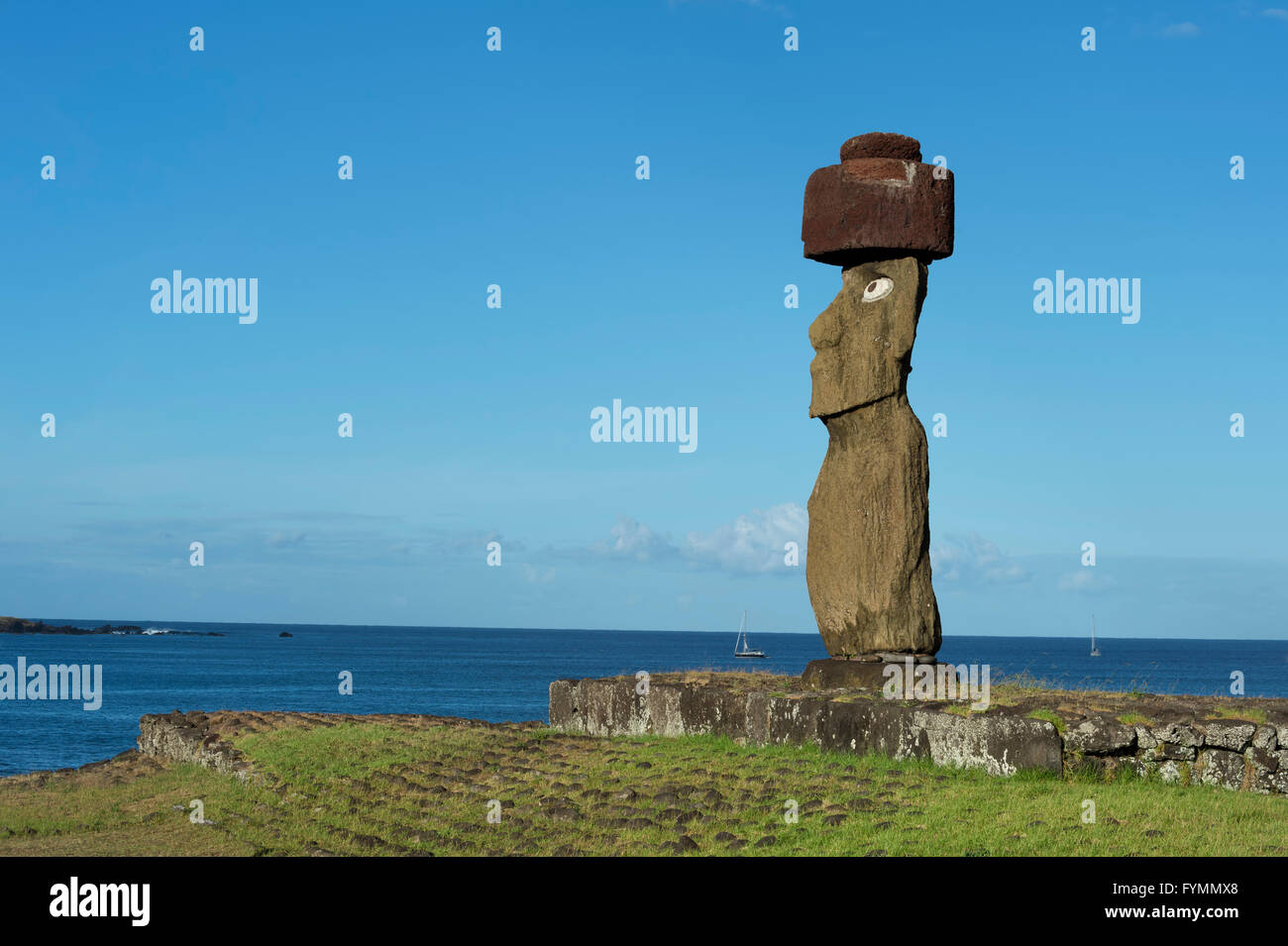 Moai wearing a Pukao (Topknots), Tahai ceremonial complex, Hanga Roa ...