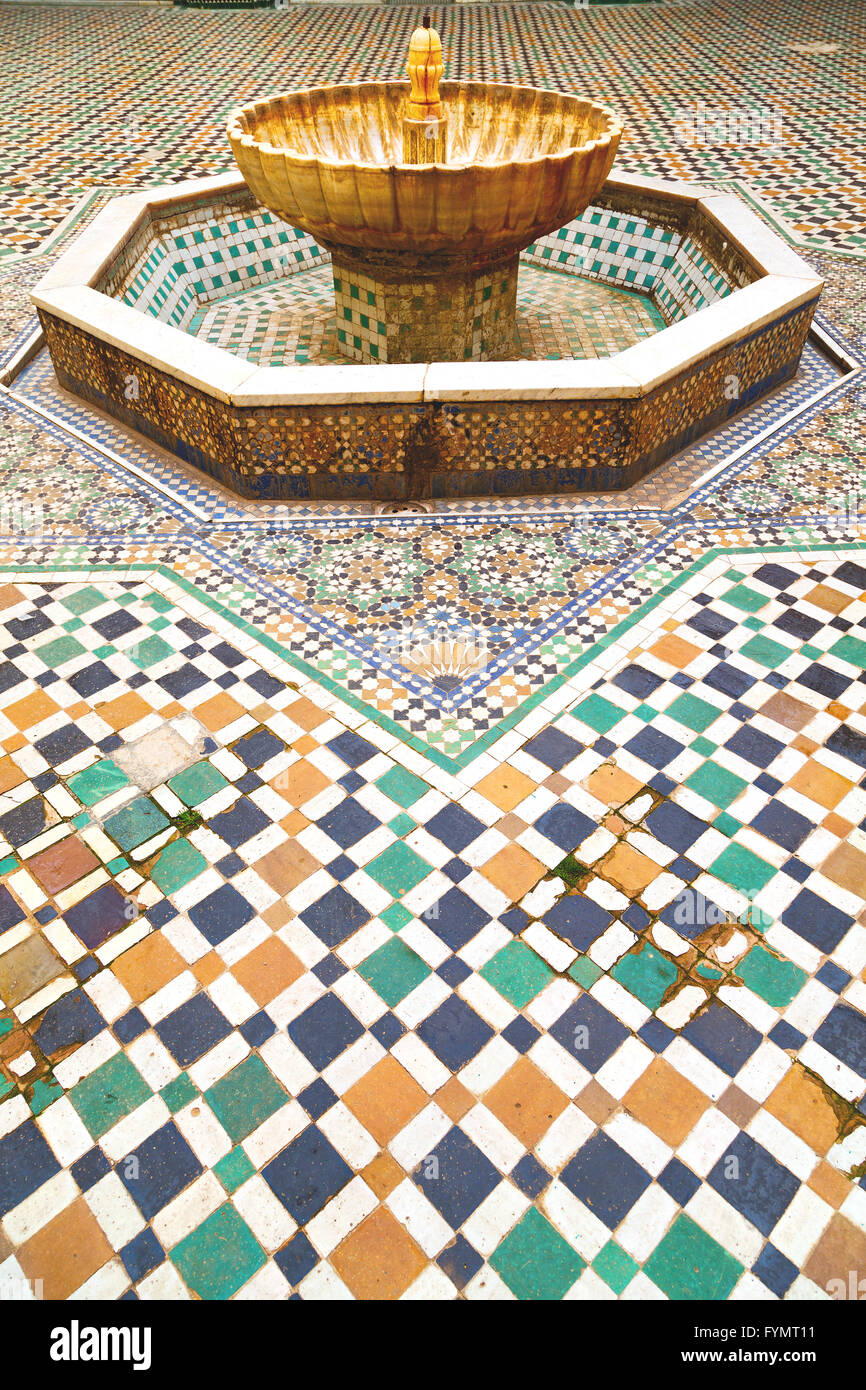 fountain in morocco africa old antique Stock Photo - Alamy