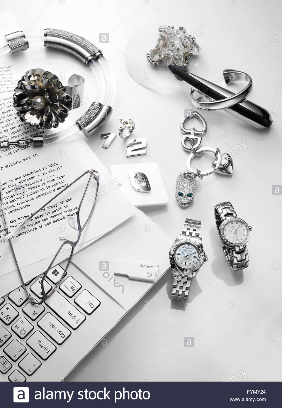 Diamond Magnifying Glass Stock Photos & Diamond Magnifying Glass Stock ...