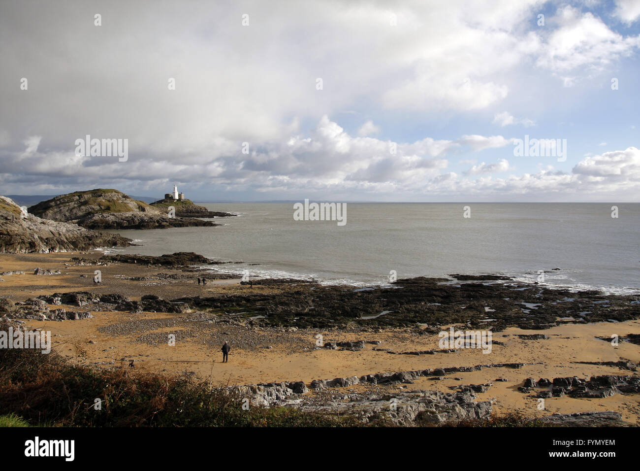 Mumbles coastline swansea bay sky bay of water hi-res stock photography ...