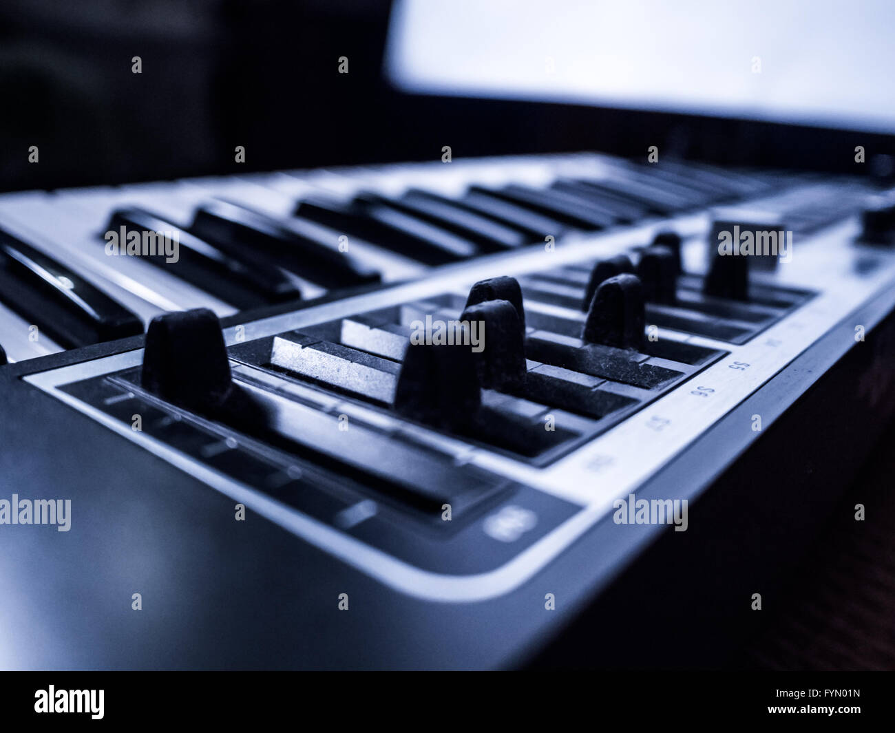digital musical piano synthesizer Stock Photo - Alamy