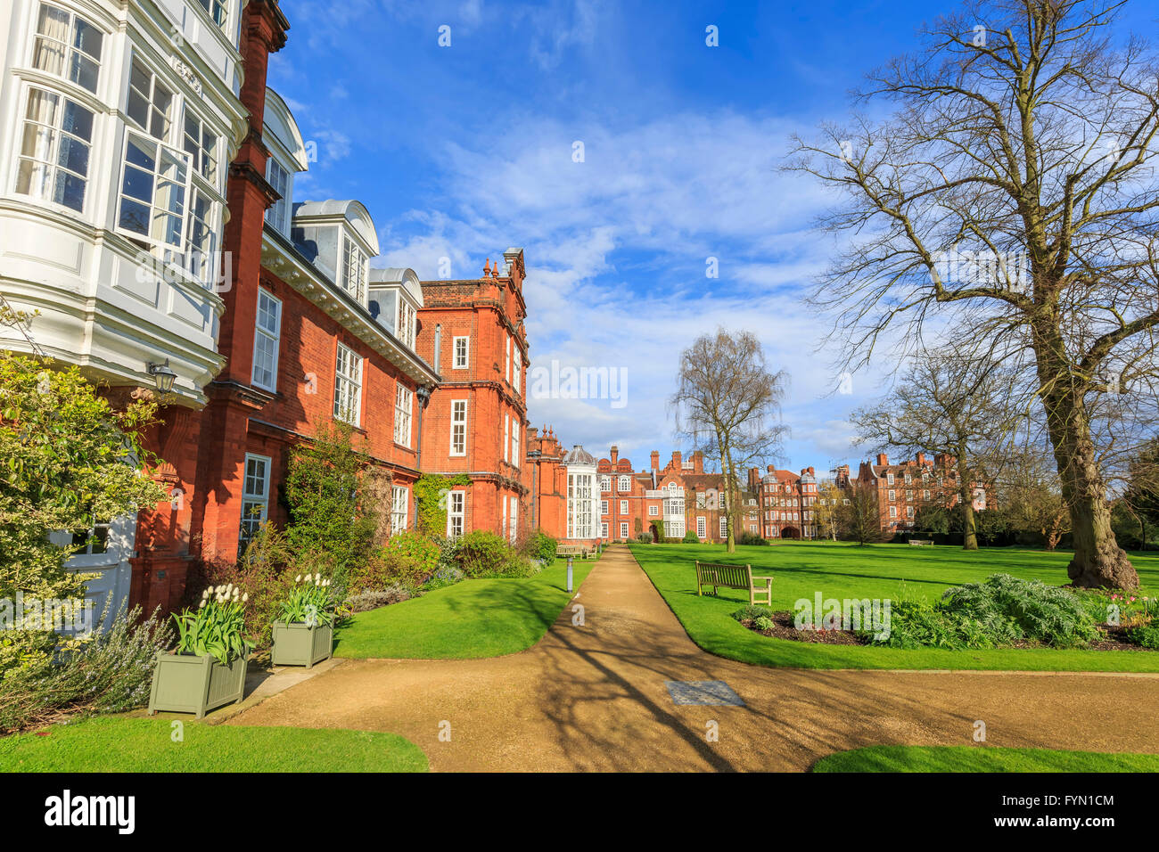 Beautiful places around the famous Newnham College at Cambridge ...