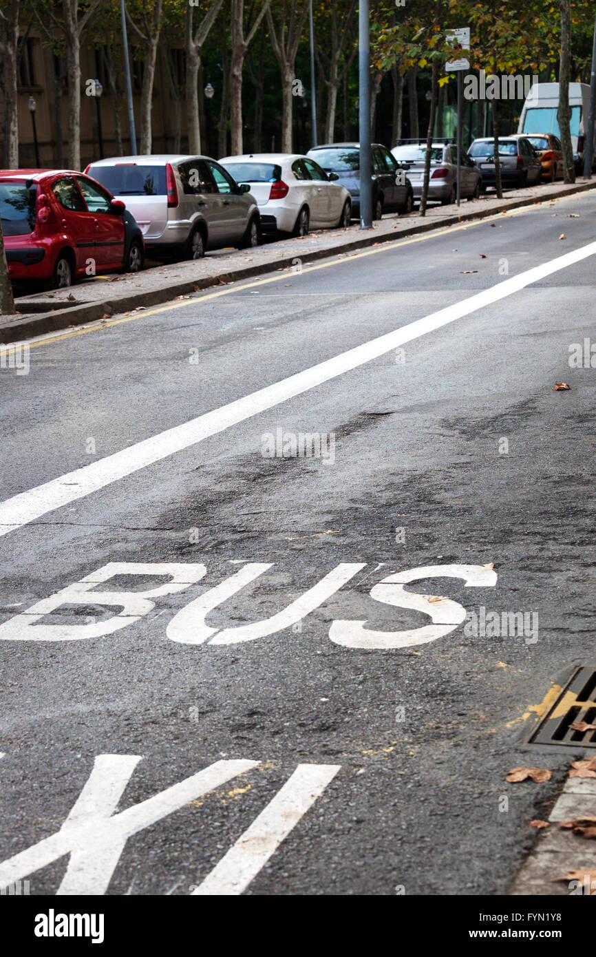 Asphalt central road marking hi-res stock photography and images - Alamy