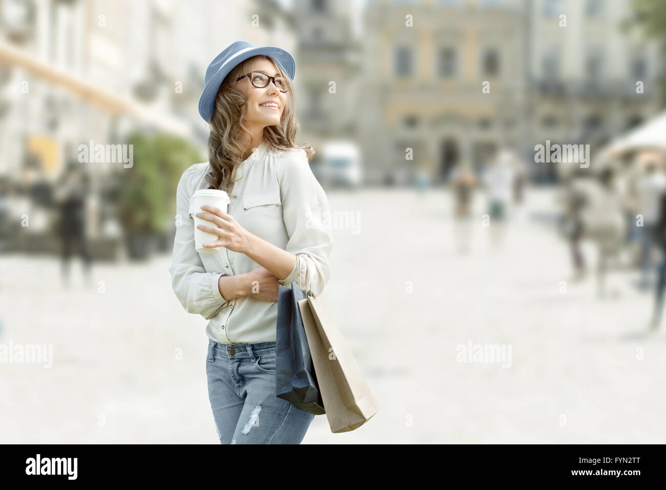 Girl out shopping hi-res stock photography and images - Alamy