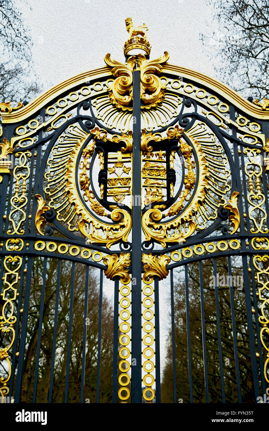 in london england the old metal gate royal palace Stock Photo - Alamy