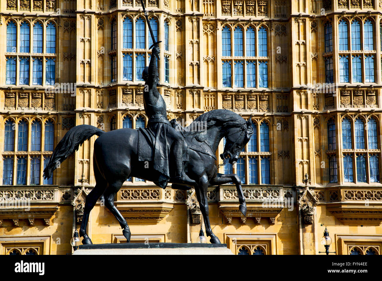 england historic marble and statue in old london Stock Photo - Alamy
