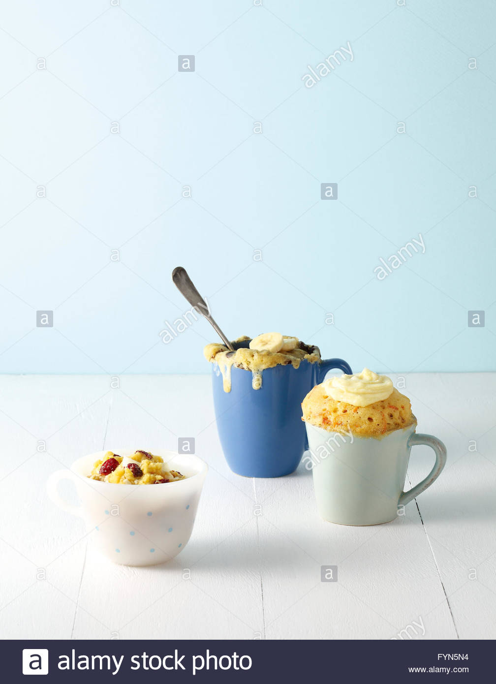 Destroyed Cake Stock Photos & Destroyed Cake Stock Images - Alamy