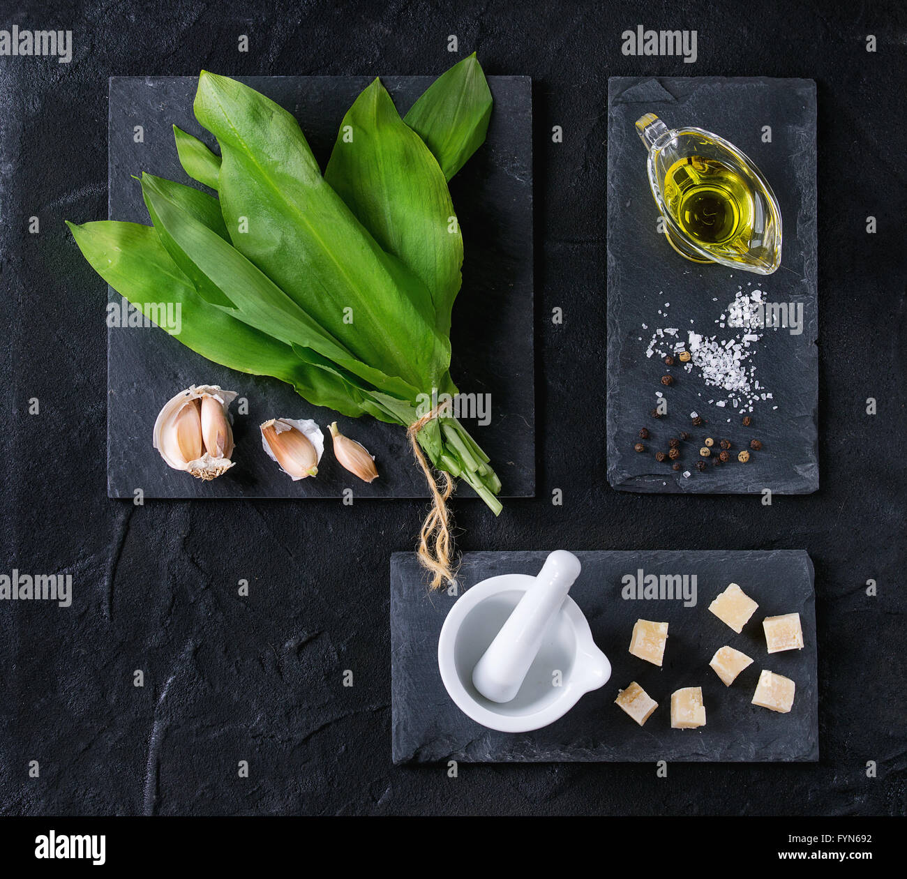 Bunch of fresh ramson Stock Photo - Alamy