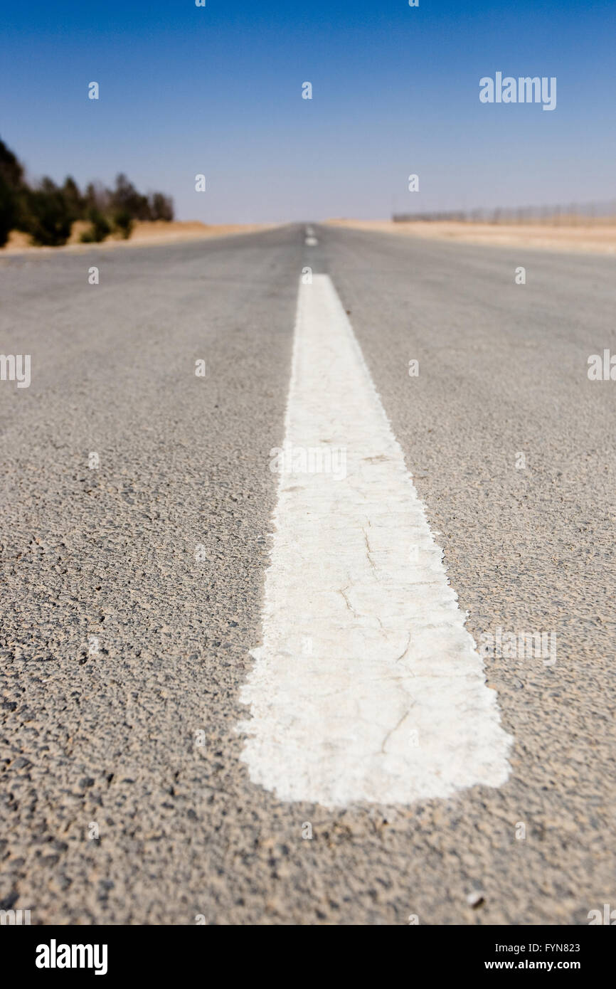 Linear perspective road hi-res stock photography and images - Alamy
