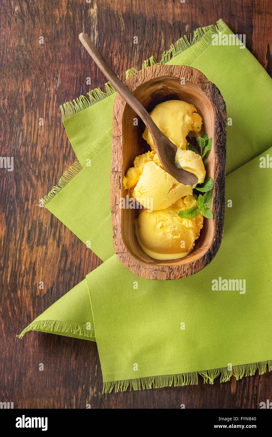 Mango ice cream Stock Photo - Alamy