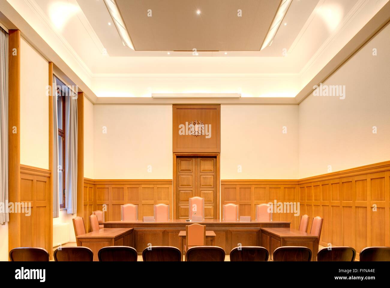 Gerichtssaal hi-res stock photography and images - Alamy