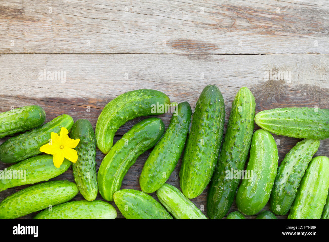 Cucumbers top view hi-res stock photography and images - Alamy