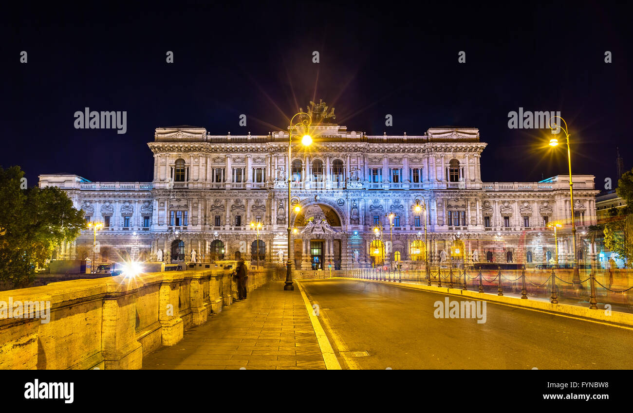 Court justice ancient rome hi-res stock photography and images - Alamy
