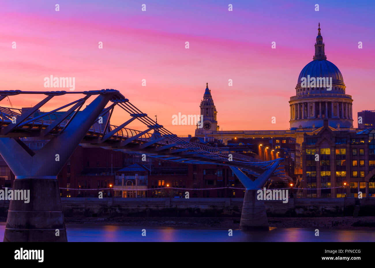 Panoramic view of purple sunset at St Paul's Cathedral and the ...