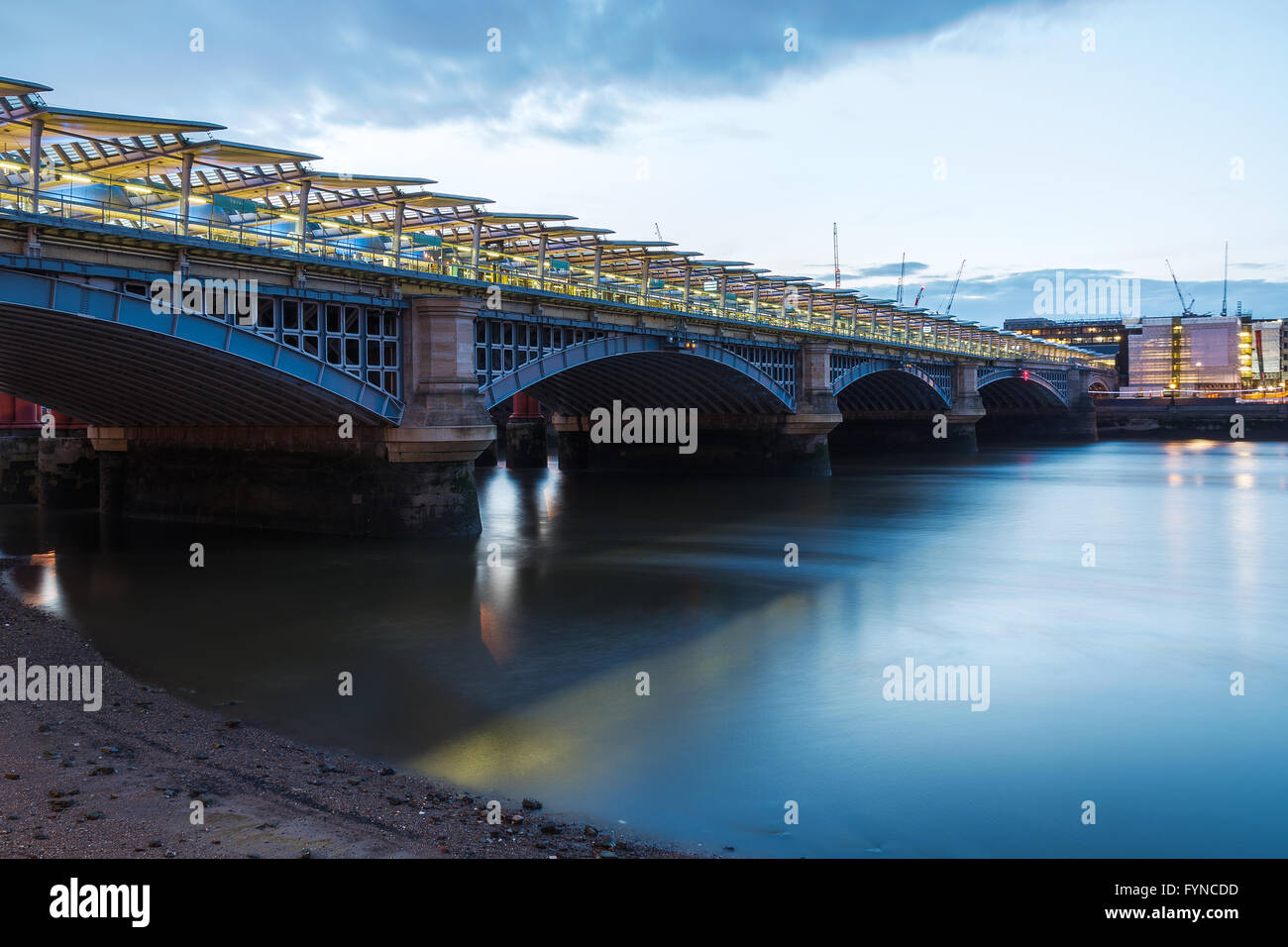 London Blackfriars national rail bridge, station to have platforms that ...