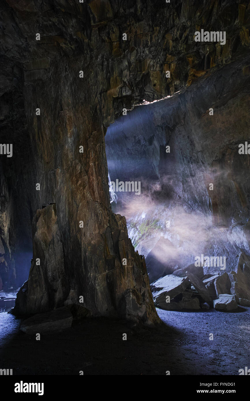 Cathedral cave lake district hi-res stock photography and images - Alamy