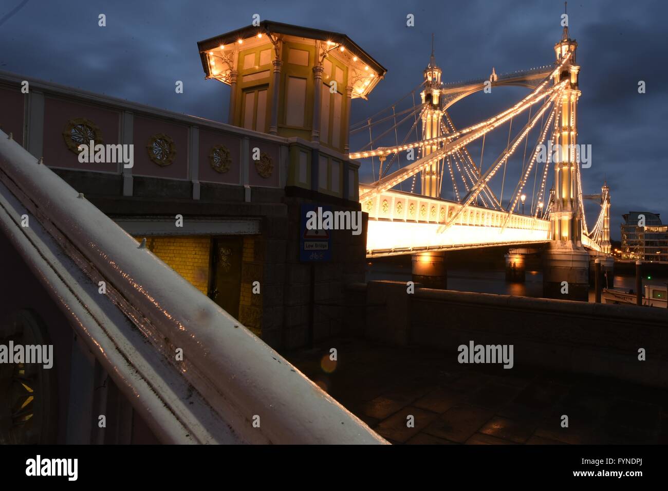 Chelsea, london, chelsea bridge, albert bridge Stock Photo - Alamy