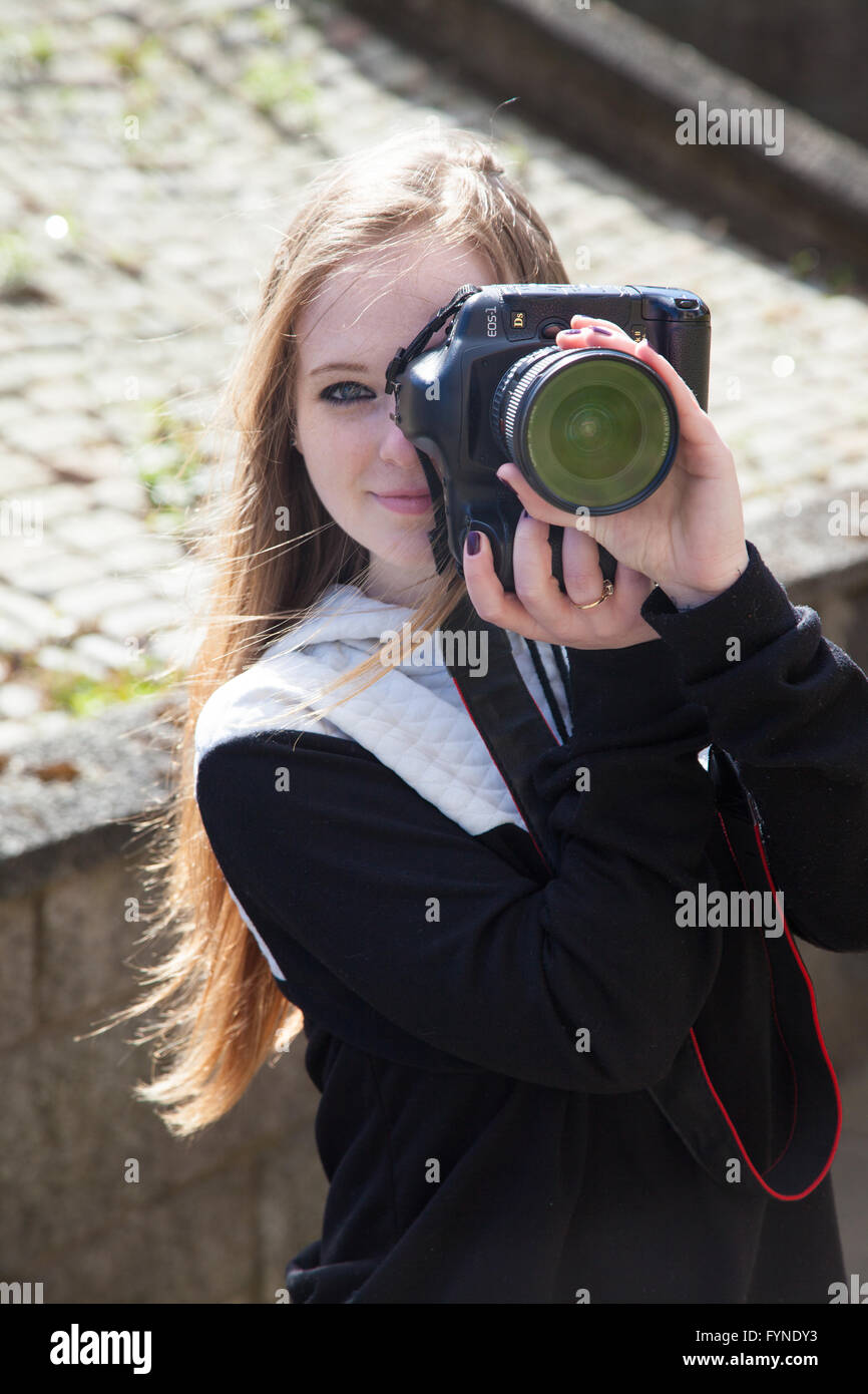 Female photographer hi-res stock photography and images - Alamy
