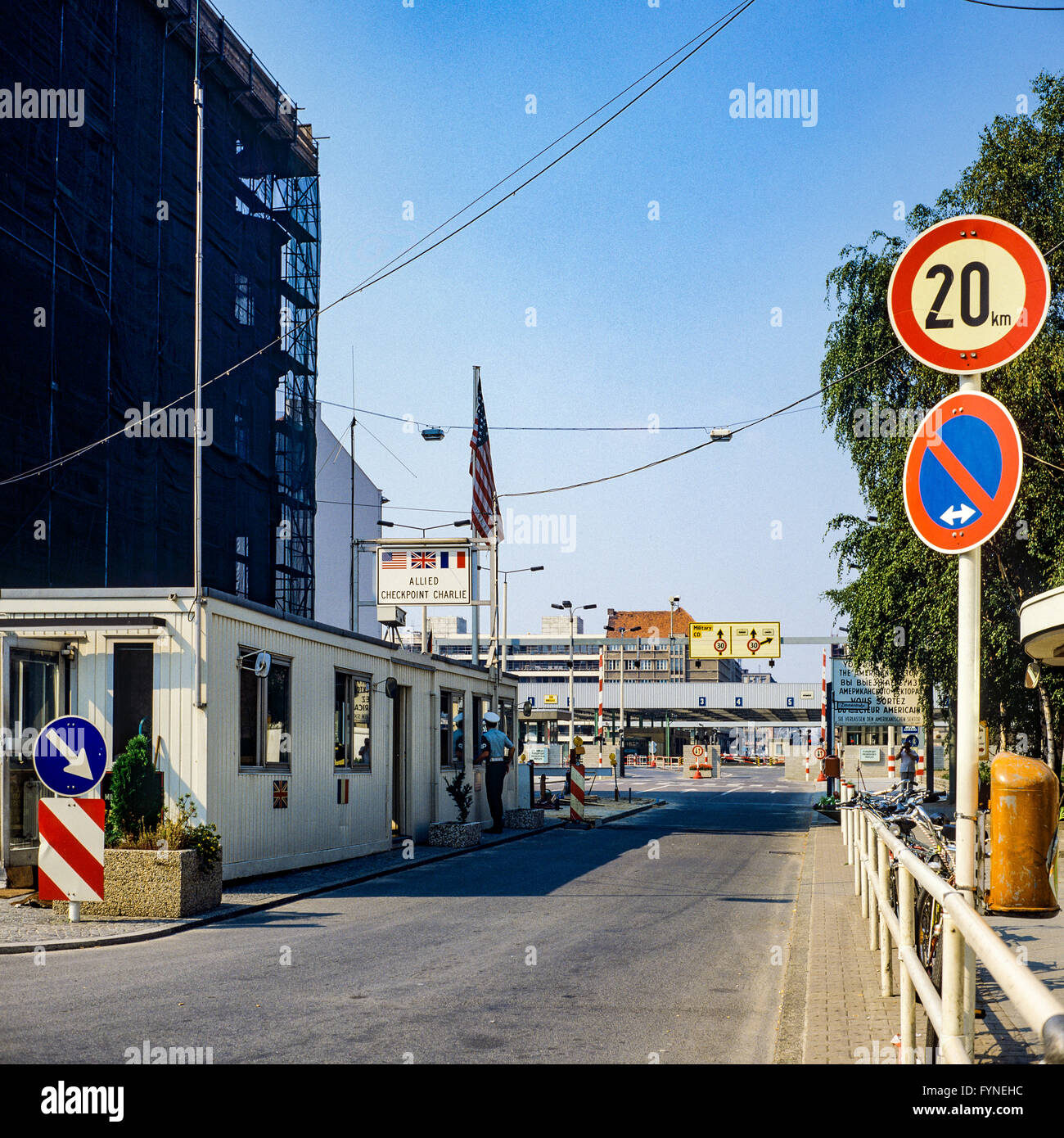 August 1986, Allied Checkpoint Charlie, Friedrichstrasse street ...