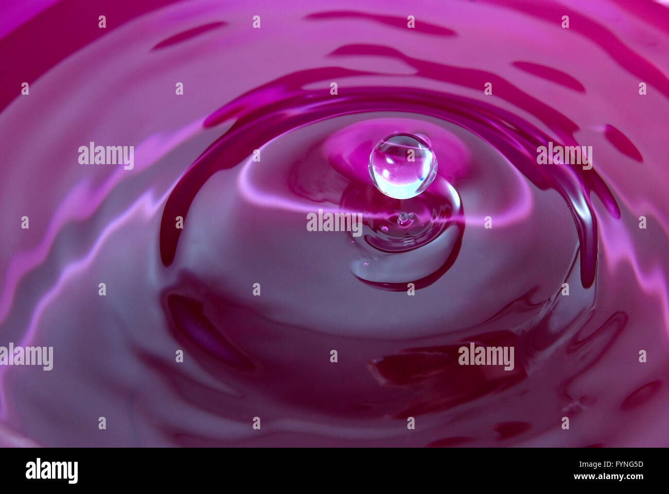 Drops fall down clear hi-res stock photography and images - Alamy