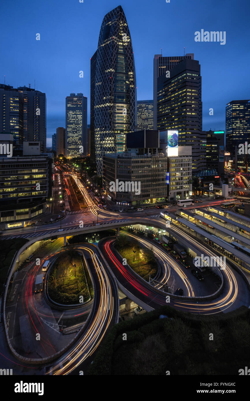 Vertical tokyo tower in japan hi-res stock photography and images - Alamy