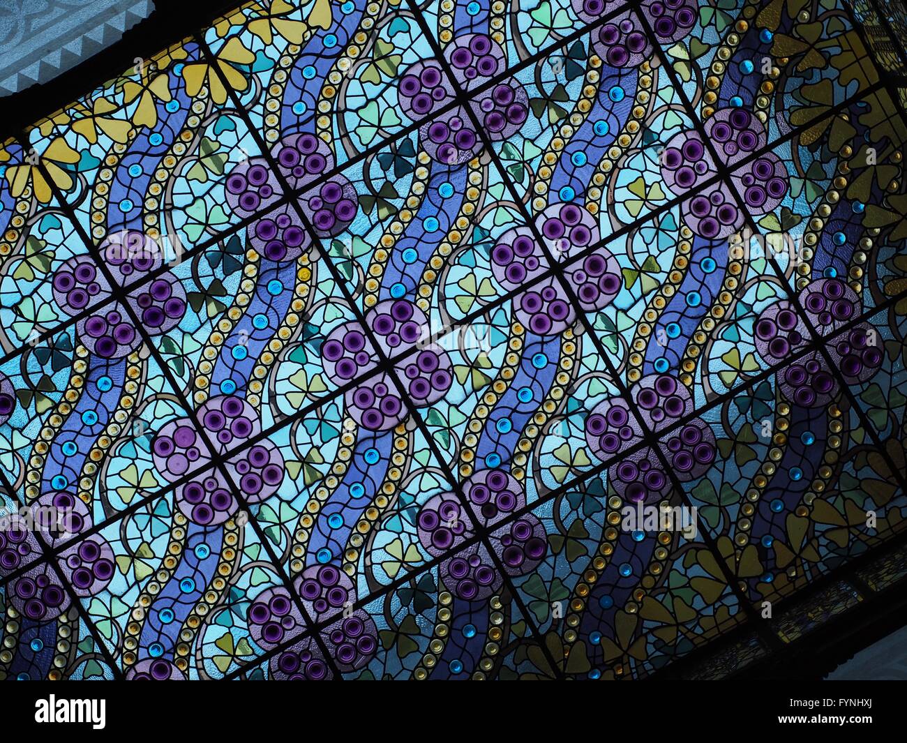 Stained glass ceiling hi-res stock photography and images - Alamy