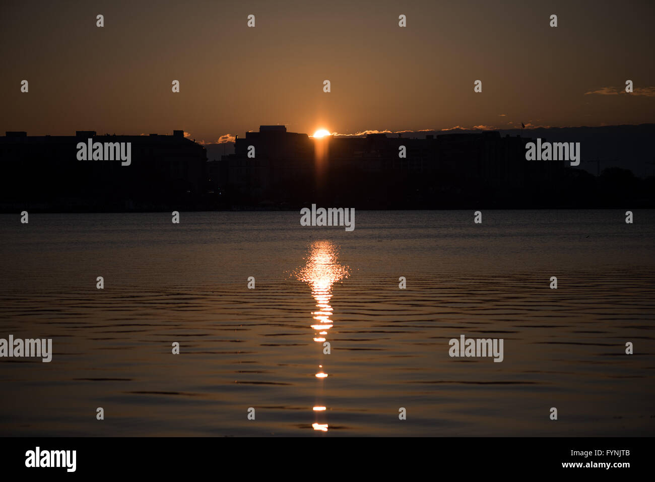 Tidal Basin Sunrise Washington DC // WASHINGTON DC, United States - The ...