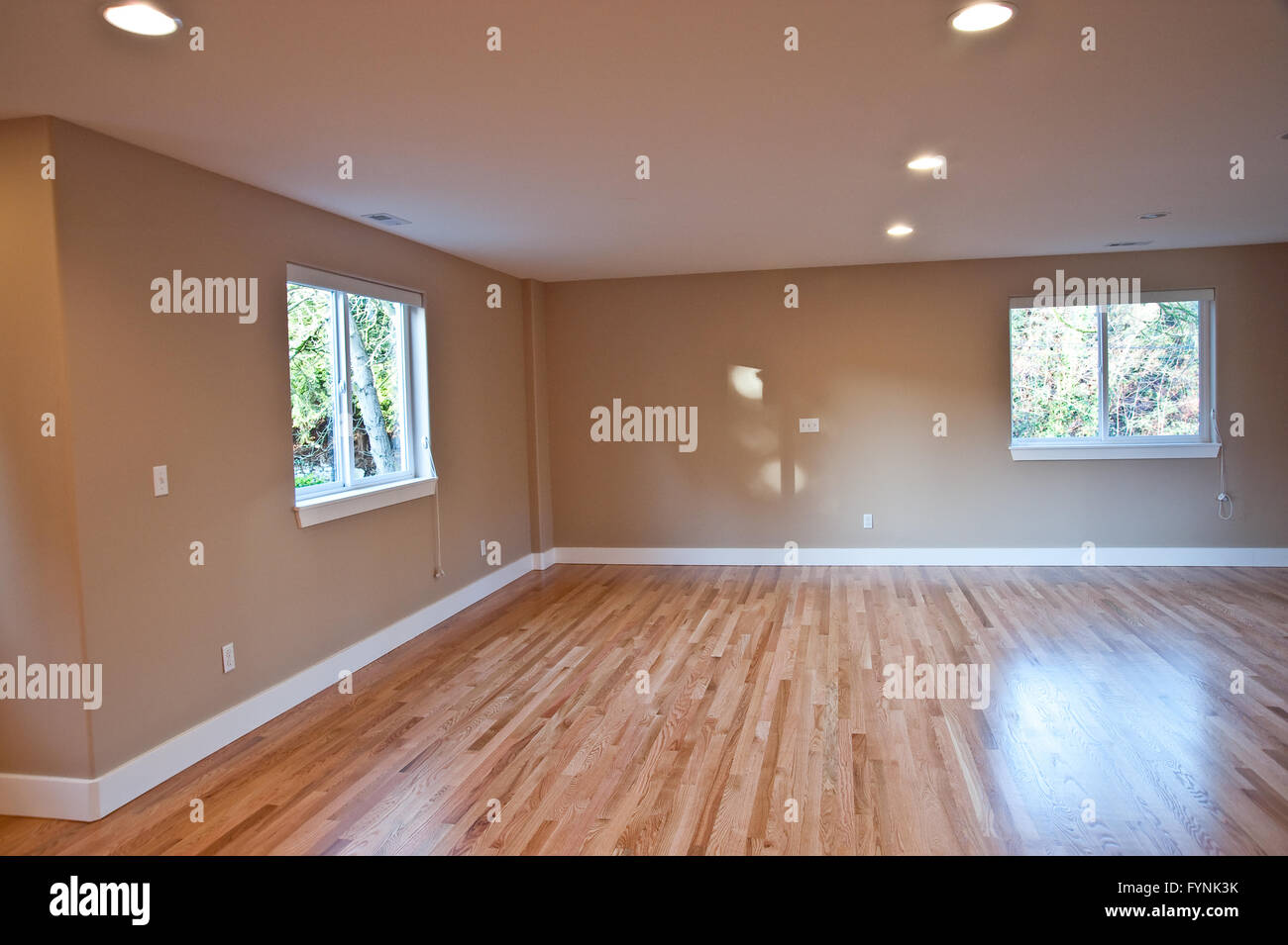 Empty room in a house Stock Photo - Alamy