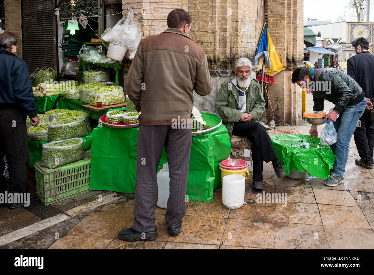 Iran market vegetables hi-res stock photography and images - Alamy