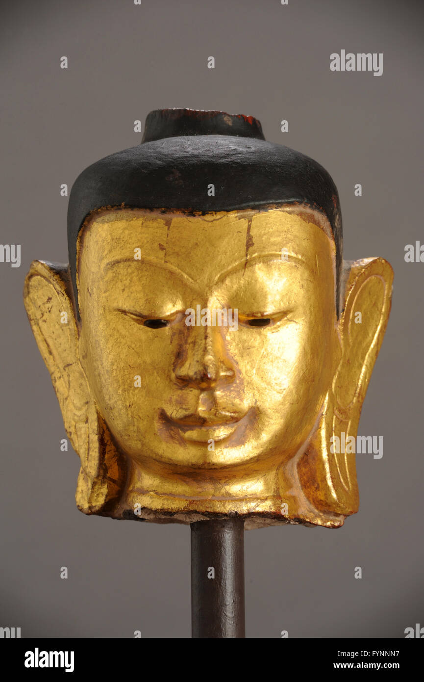 Burmese statue of buddha's head Stock Photo - Alamy