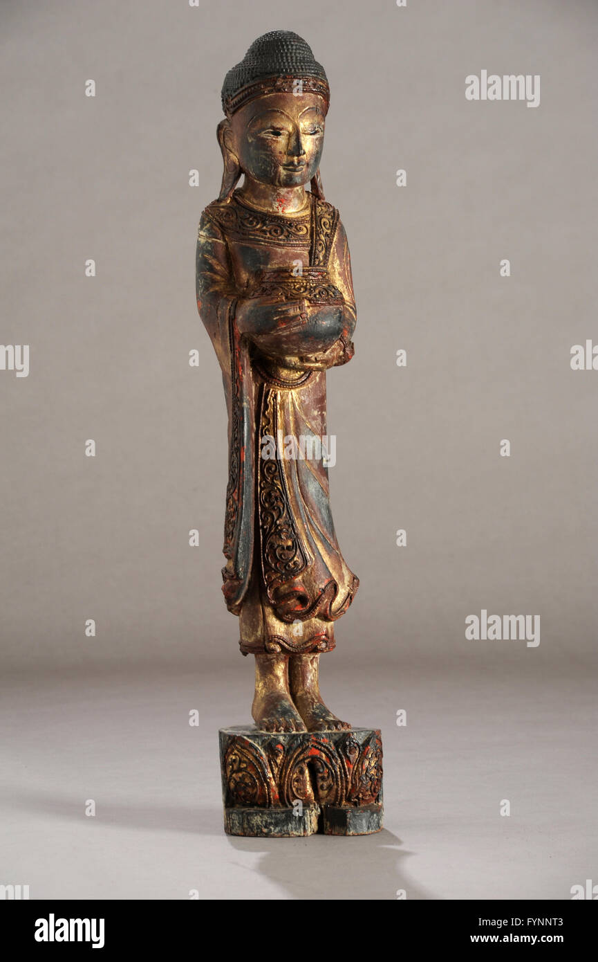 Burmese statue of Buddha Stock Photo - Alamy