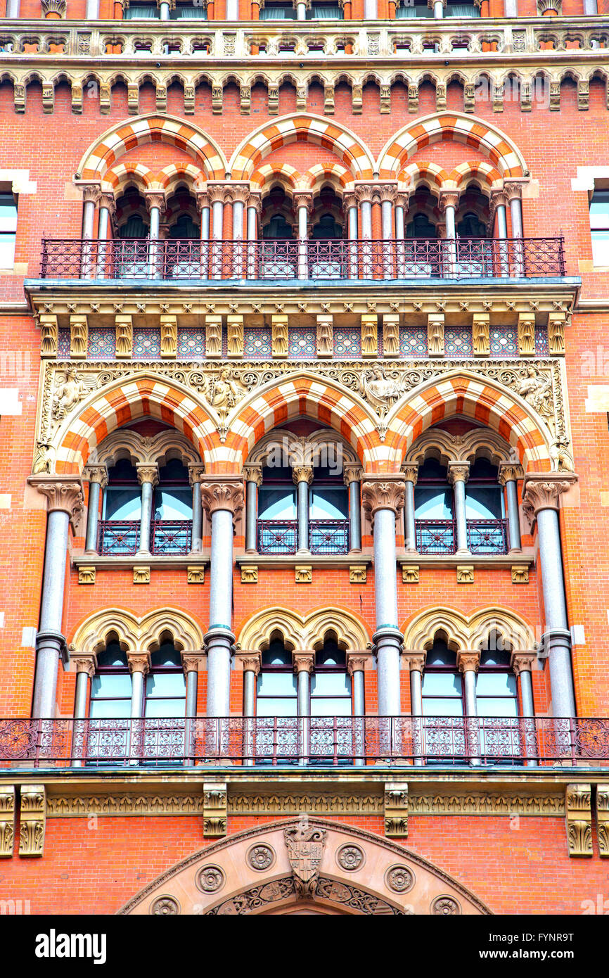 old in london england windows exterior wall Stock Photo - Alamy
