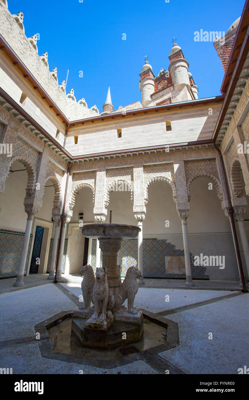 Interior coutyard of the Rocchetta Mattei castle fortress, Grizzana ...