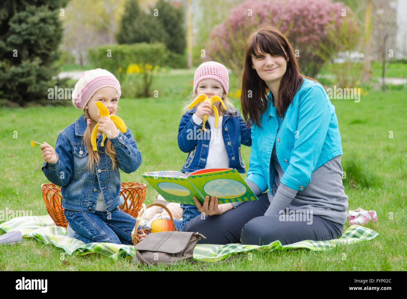 Two Hotties Use A Banana On Each Other Telegraph