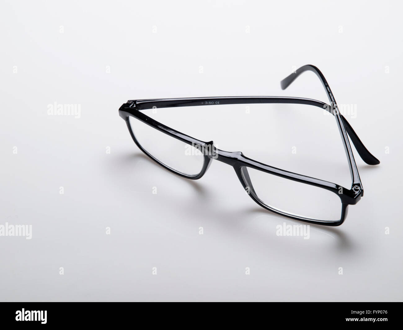 Black frame spectacles hi-res stock photography and images - Alamy