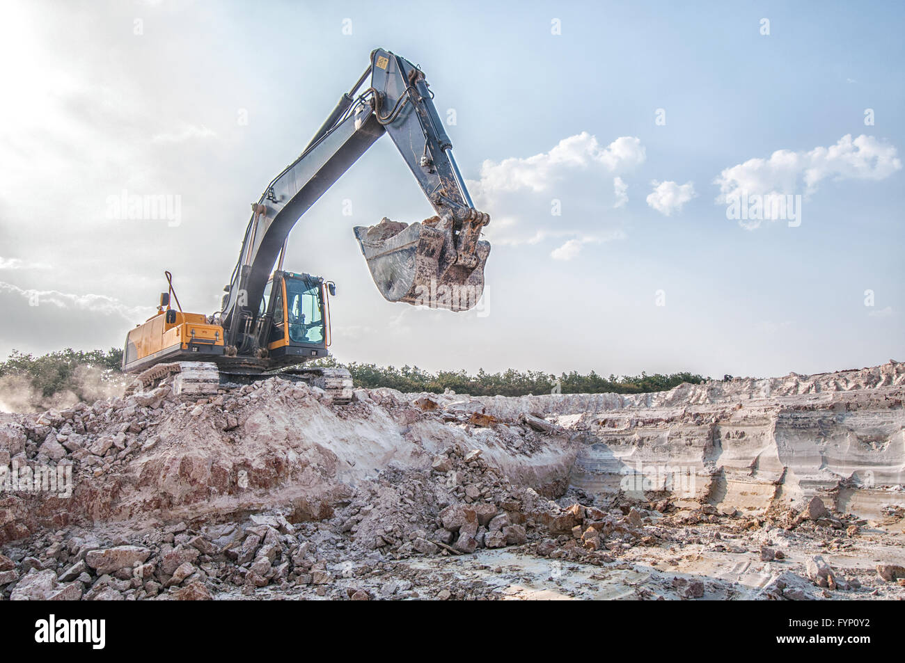 loading a large lorry building material Stock Photo - Alamy