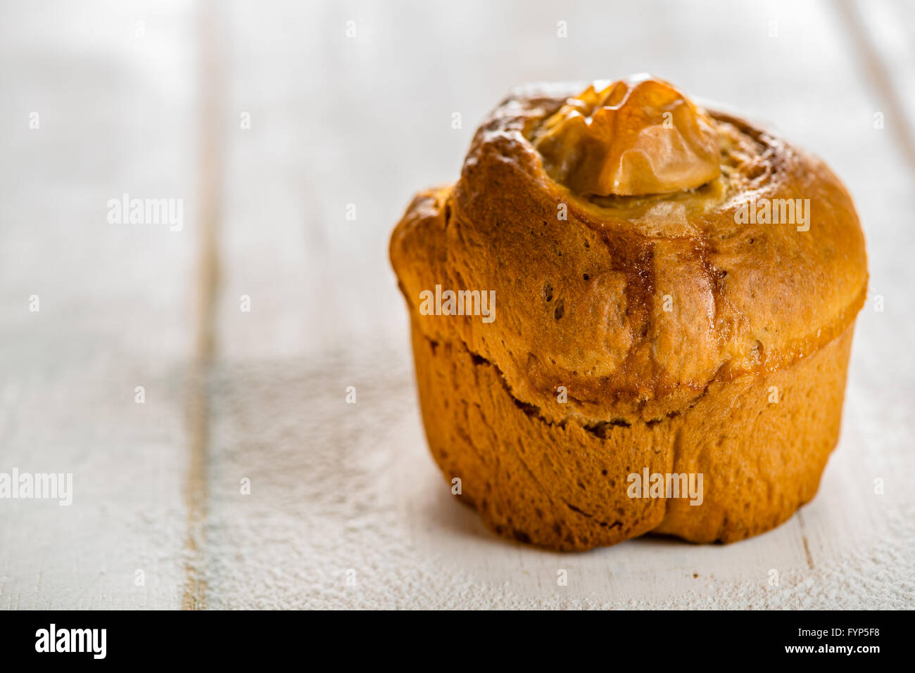 Cake small hi-res stock photography and images - Alamy