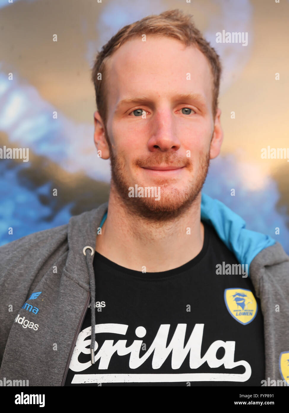 Kneer hi-res stock photography and images - Alamy