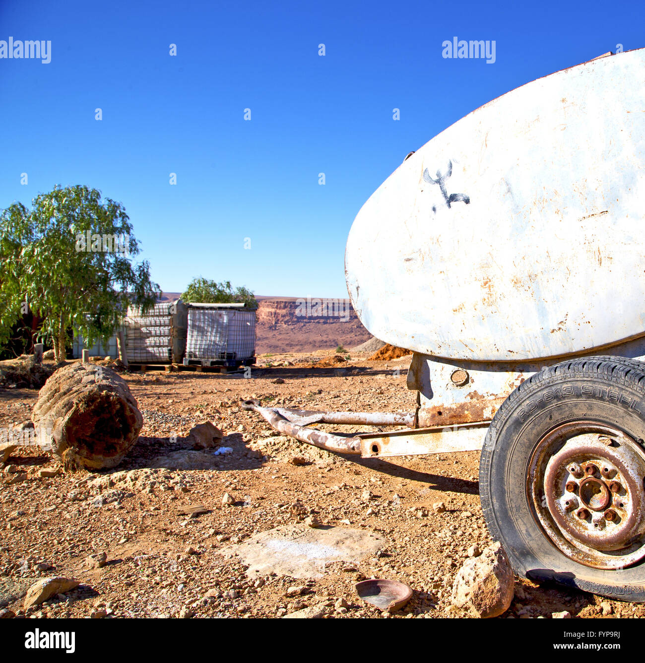 Water tank in morocco hi-res stock photography and images - Alamy