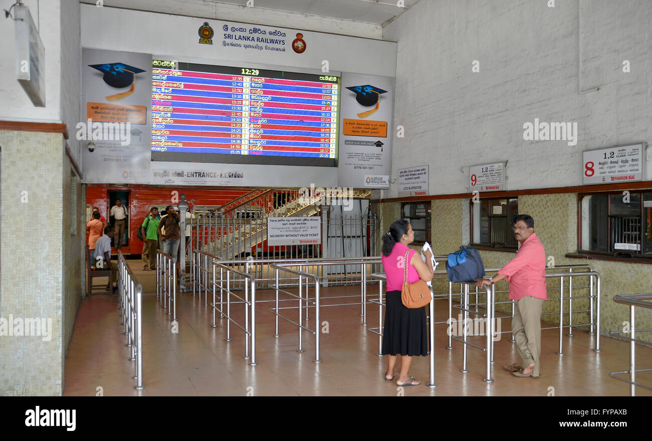 Colombo railway station sri hi-res stock photography and images - Alamy