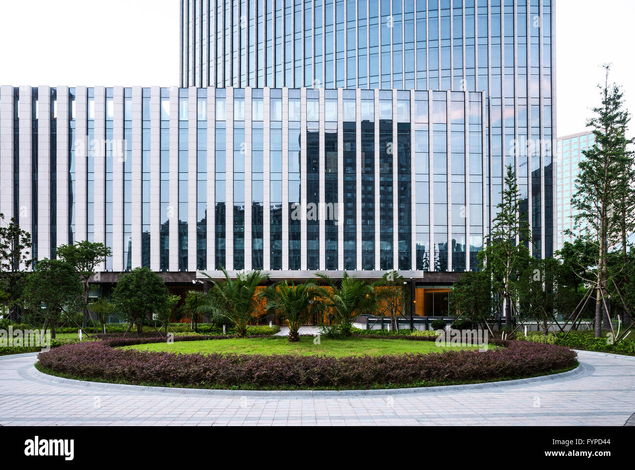 Modern front hall hi-res stock photography and images - Alamy