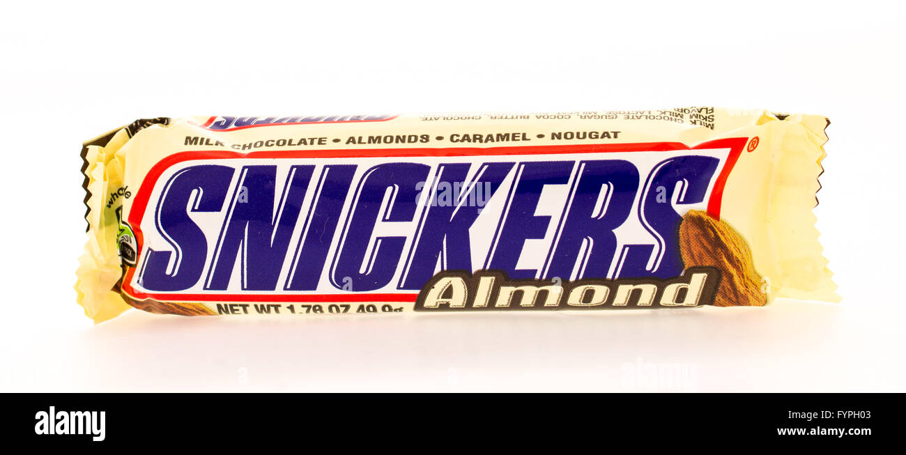 Snickers candy bar hi-res stock photography and images - Alamy