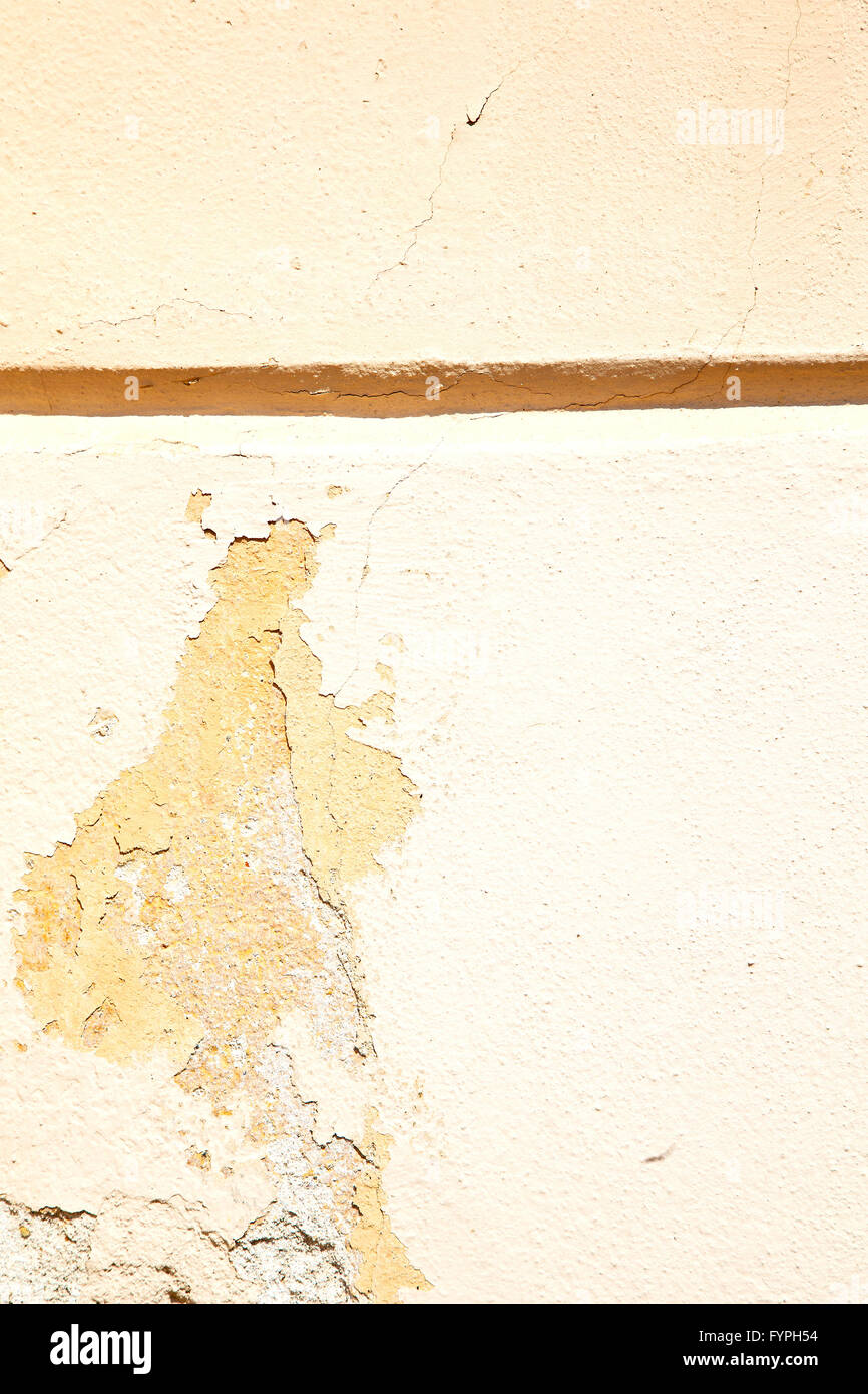 cracked brick in wall material the background Stock Photo - Alamy