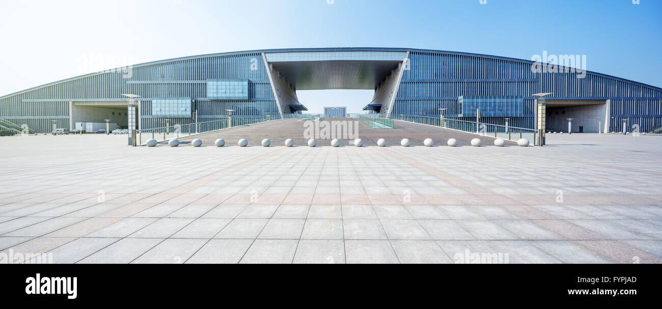 empty ground building exterior Stock Photo - Alamy